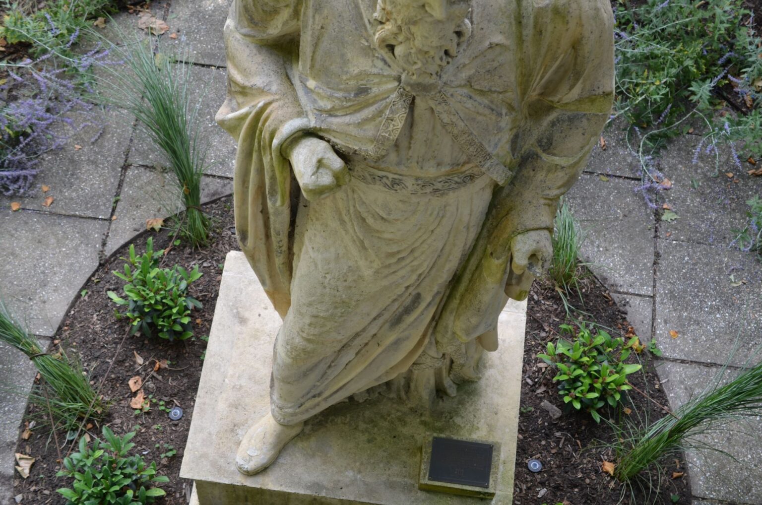 King Alfred Statue – In Situ